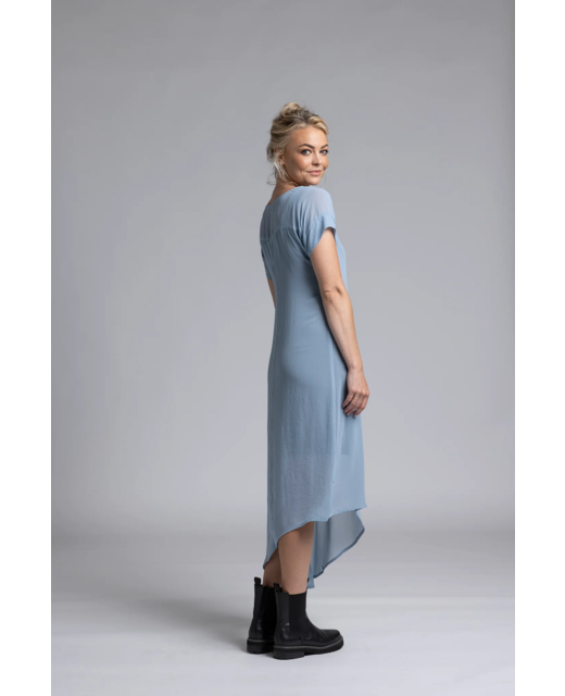 Nes Flow Dress - Brand-Nes : Preview & District - Nes S23 Sale